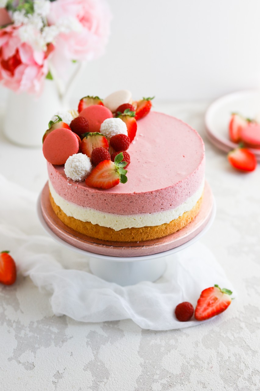 Jagodna torta s kokosom | SPAR SI