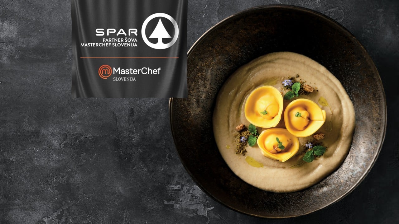 Tortelini s skuto, ostrigarji in ješprenjem v juhi iz